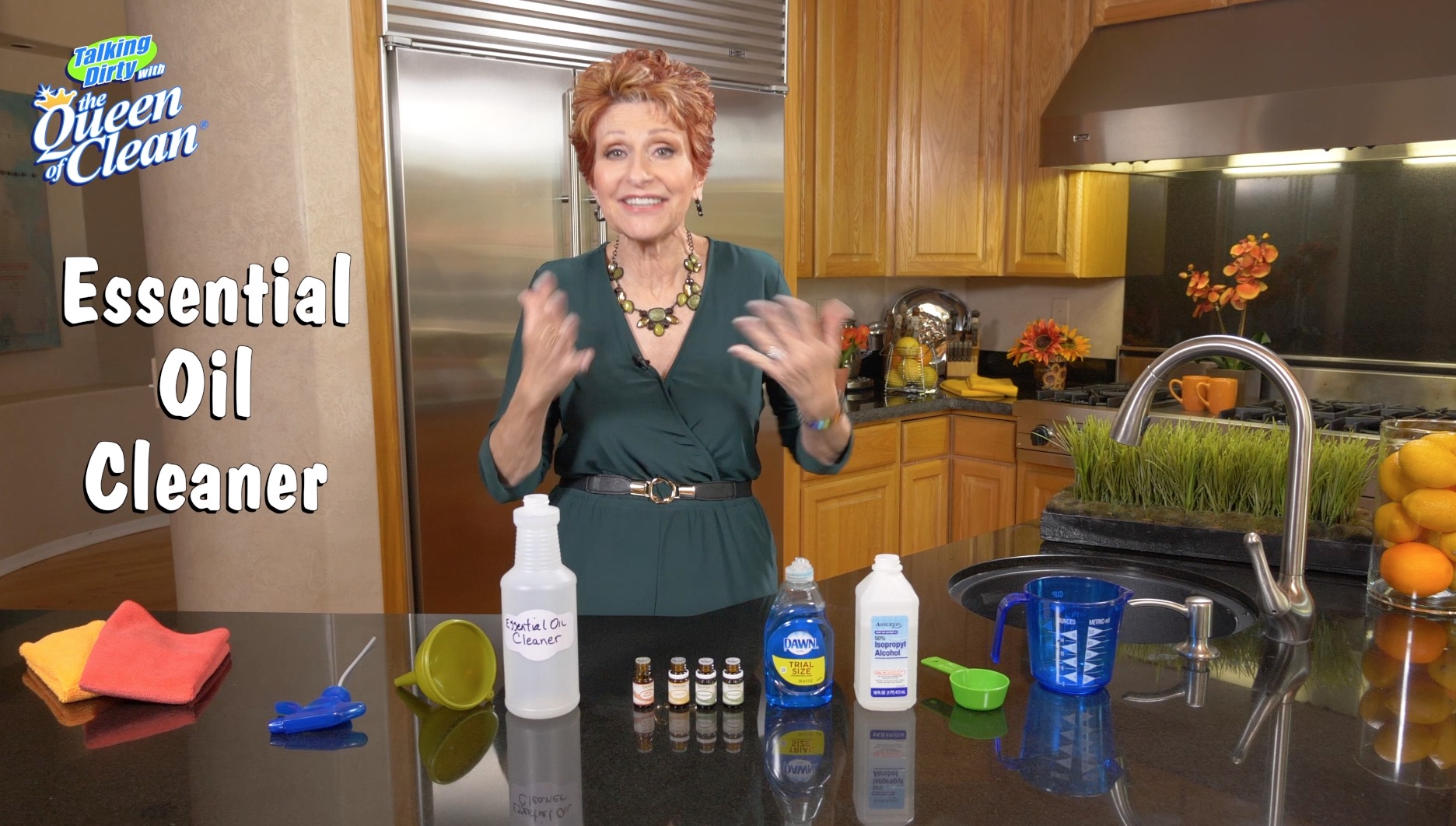 ESSENTIAL OIL Cleaner - Video - As Seen on TV - The Queen's Library